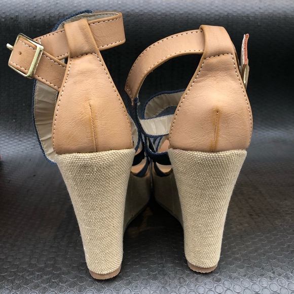 Pierre Dumas | Shoes | Pierre Dumas Patty8 Strappy Platform | Poshmark